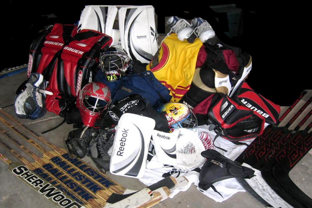 Why stinky hockey equipment may bother women more than men | barfblog